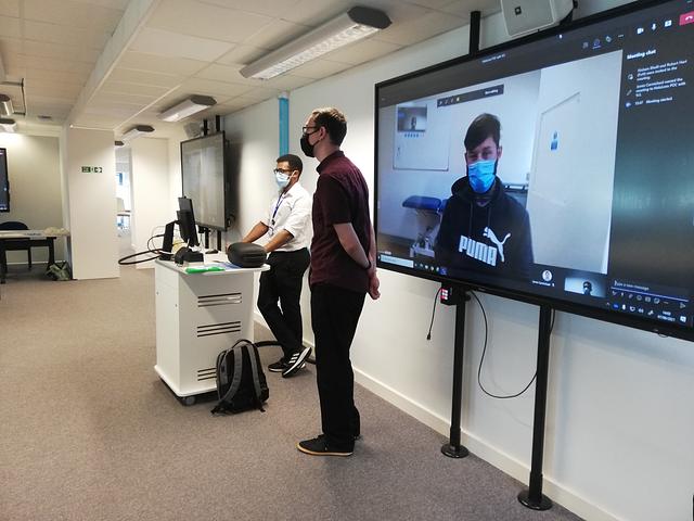 New technology enables students to see medical procedures without ...