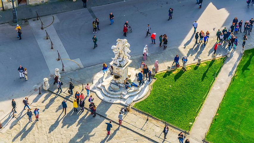 ExSpaND: Exploring Spatial Navigational Differences - University of ...