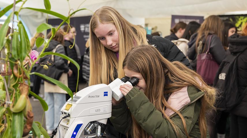 Showcase inspires scientists of the future - University of Plymouth