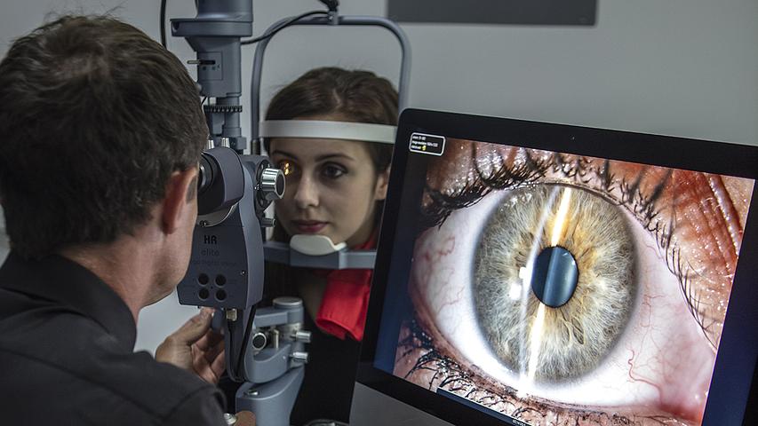 Careers within optometry - University of Plymouth