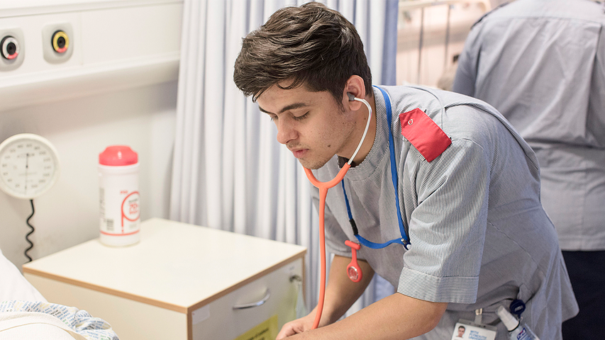 Why we need more men to become nurses - University of Plymouth