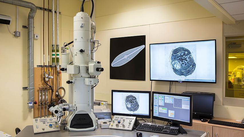 JEOL 1400 TEM - University of Plymouth