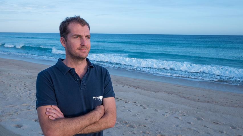 Guy Stevens: the man and the manta ray - University of Plymouth