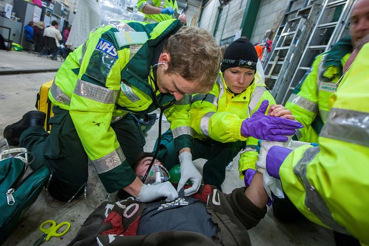 Student paramedics get hands-on - University of Plymouth