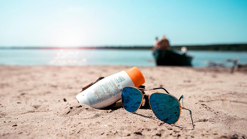 Sunscreen's potential impact on marine life needs urgent investigation ...