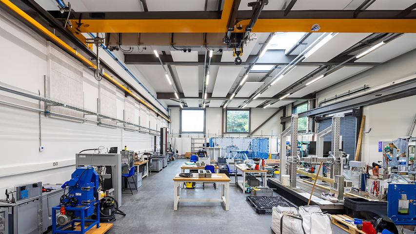 Heavy Structures and Geotechnics Laboratory - University of Plymouth