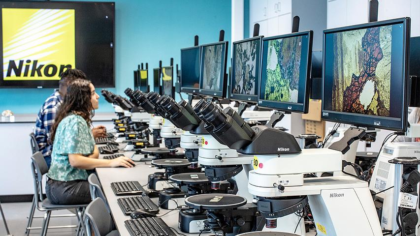 5G interactive microscope laboratory - University of Plymouth